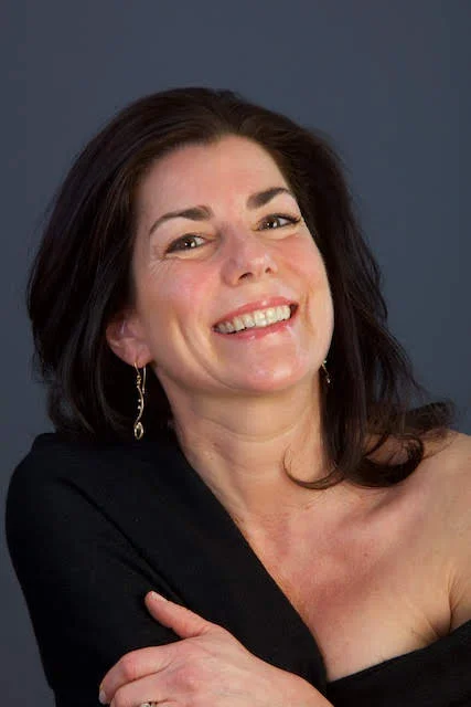 LYDIA GRAY — About