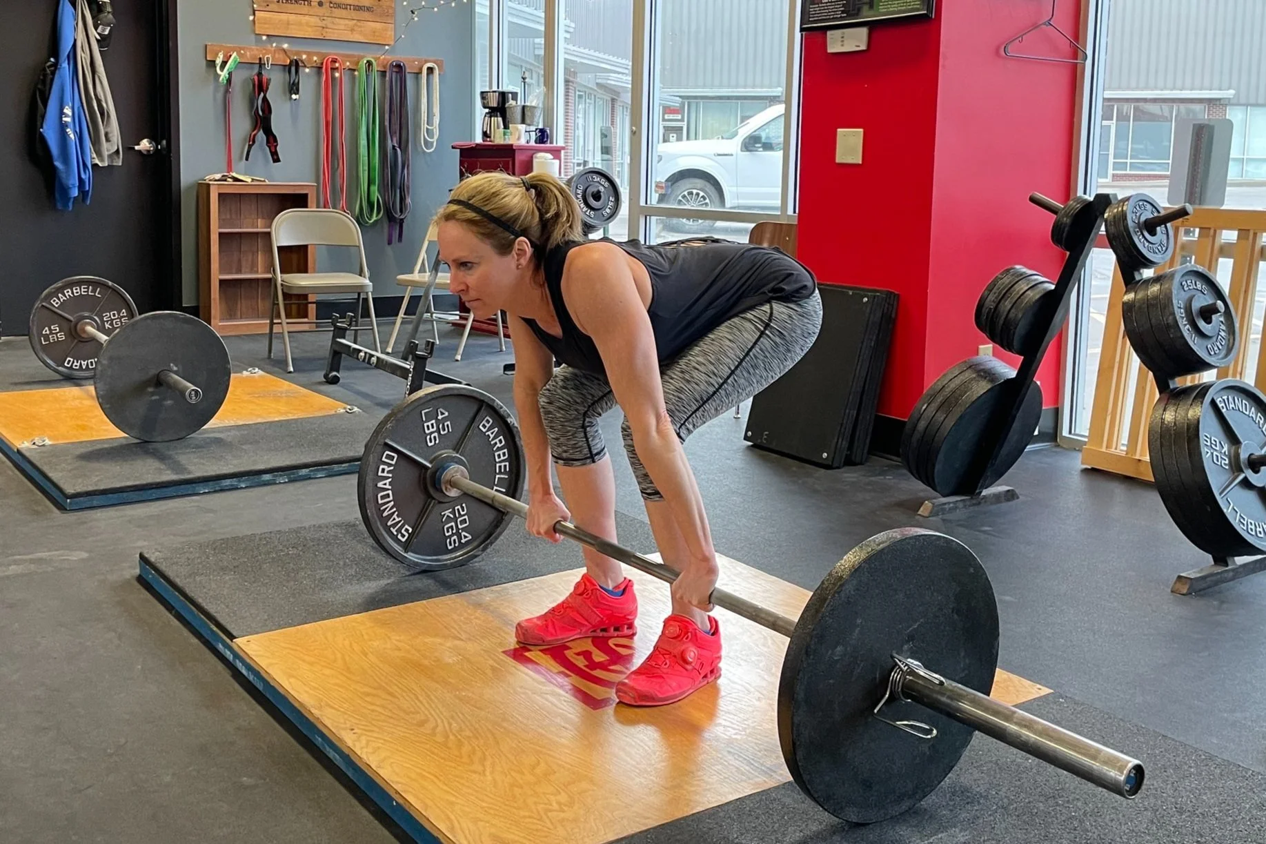 Are You Setting Your Back WRONG in the Deadlift?! | Starting Strength ...