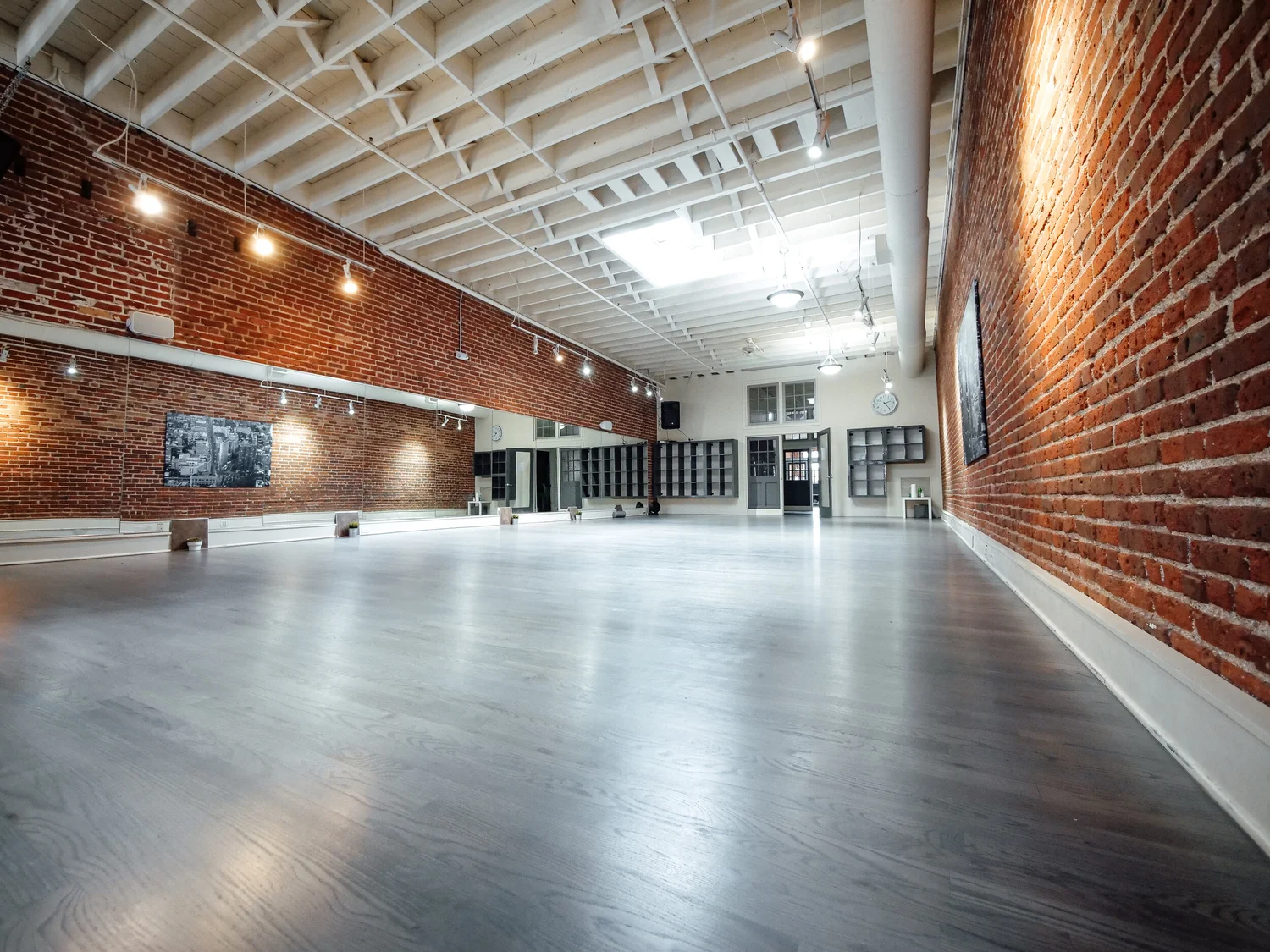 Rent The Studio — dance2b