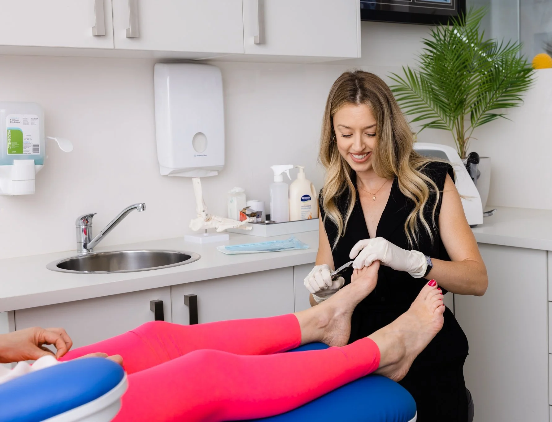 SYDNEY PODIATRIST - SKILLED & GENTLE FOOT CARE