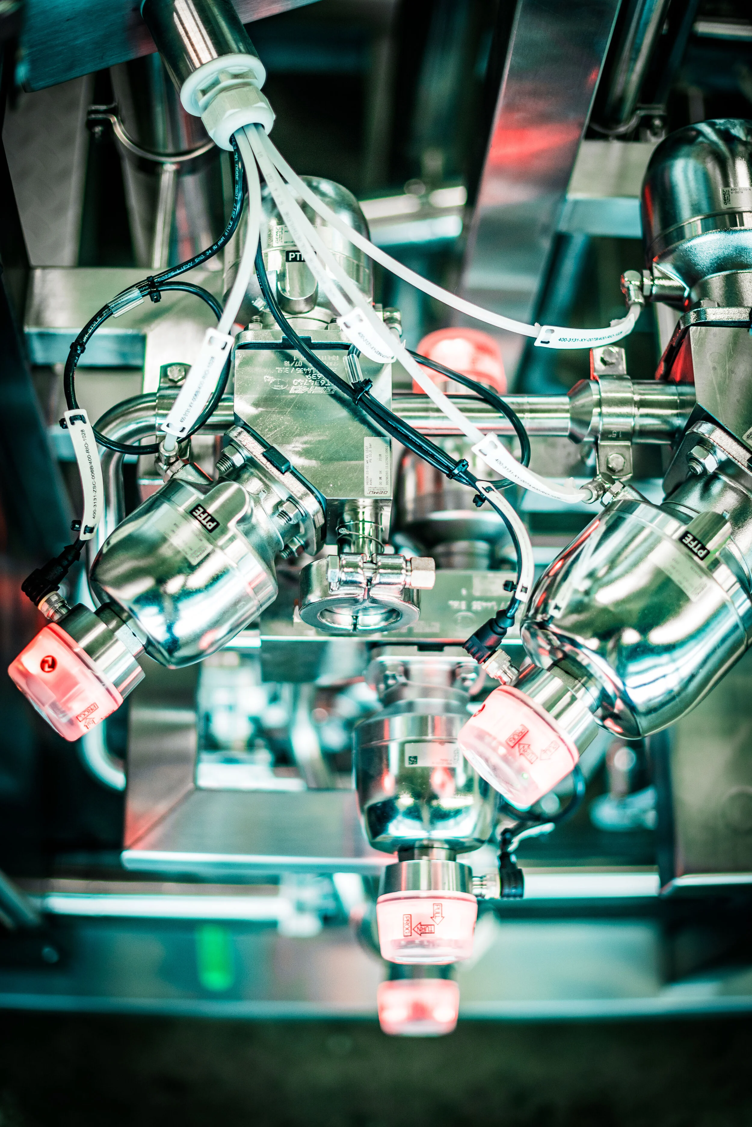 Kropman Contamination Control | cleanroom builder and full service ...