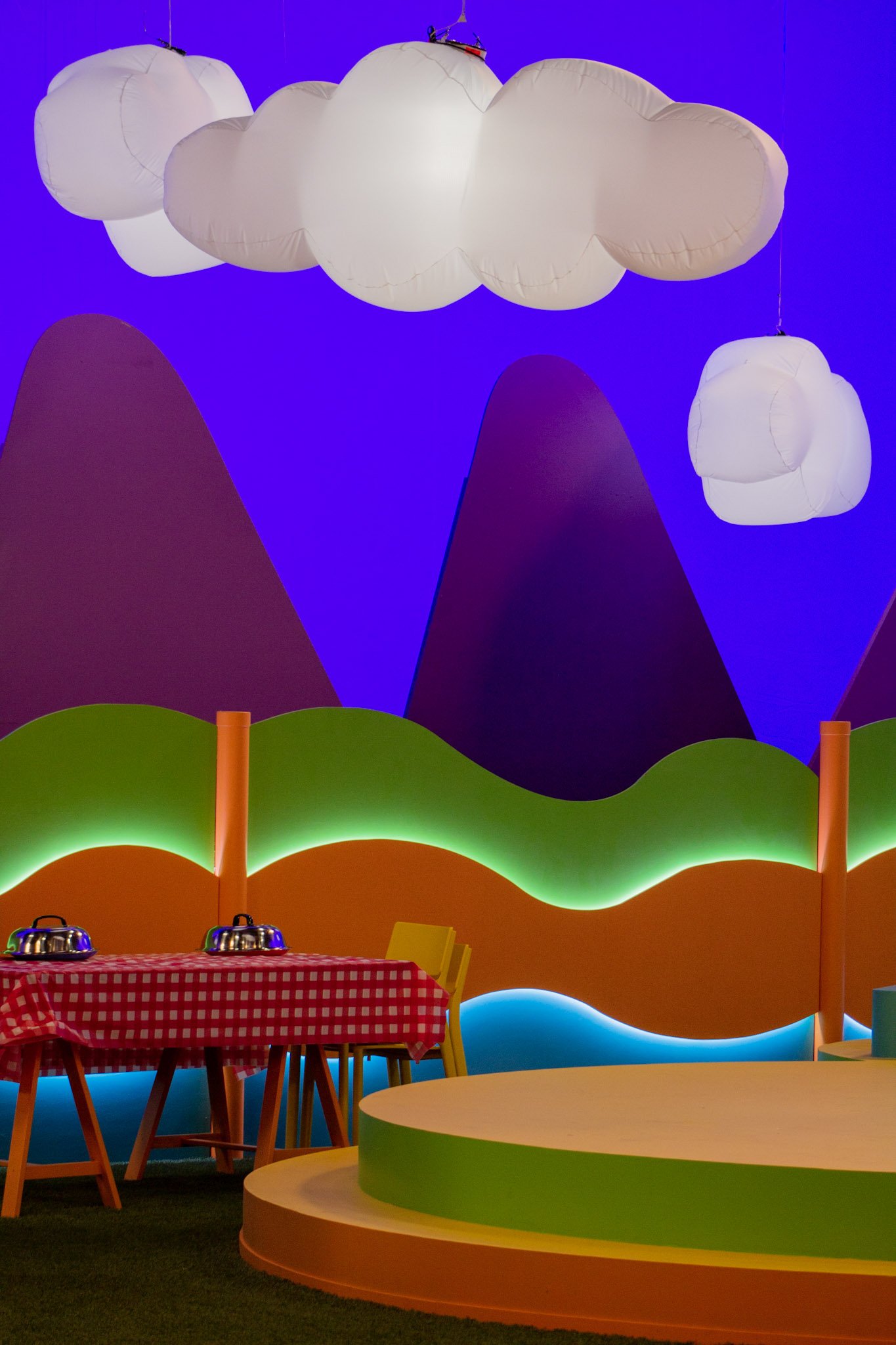 Inflatable Clouds with LED lighting, Inflatable Cloud with LED lights ...