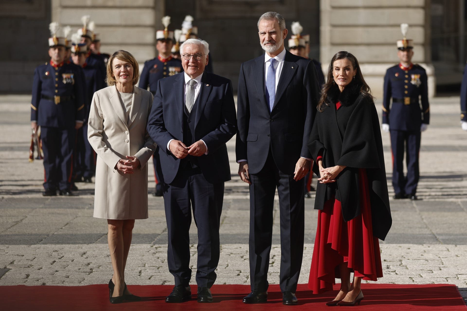 The King and Queen of Spain Welcome the President and First Lady of ...