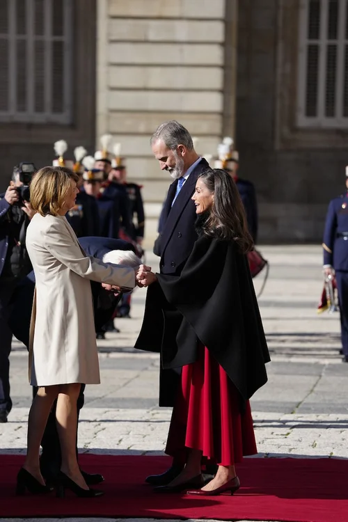 The King and Queen of Spain Welcome the President and First Lady of ...