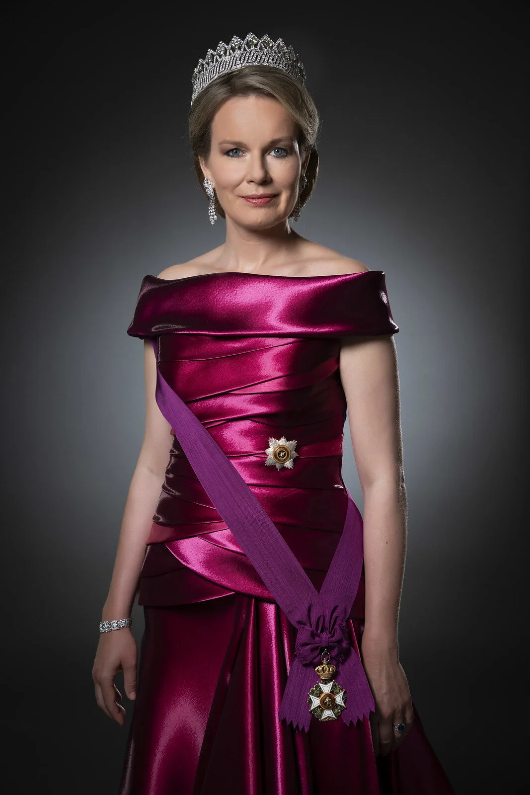 Official Portraits of the King and Queen of Belgium — Royal Portraits ...