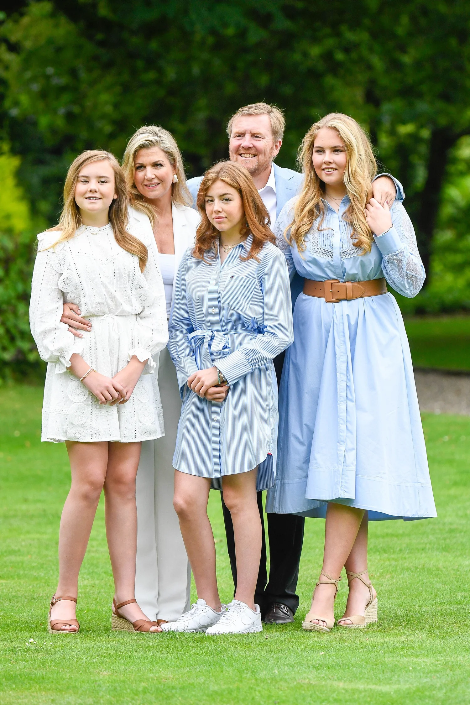 The Royal Family of the Netherlands Pose for Official Summer Photo Call ...