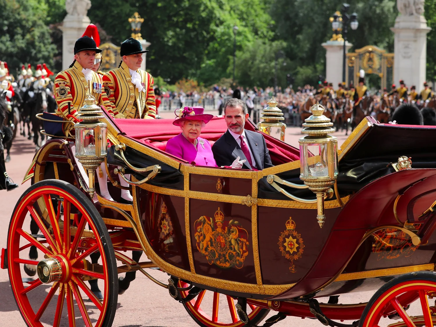 The Queen and Prince Consort of the United Kingdom Welcome the King and ...
