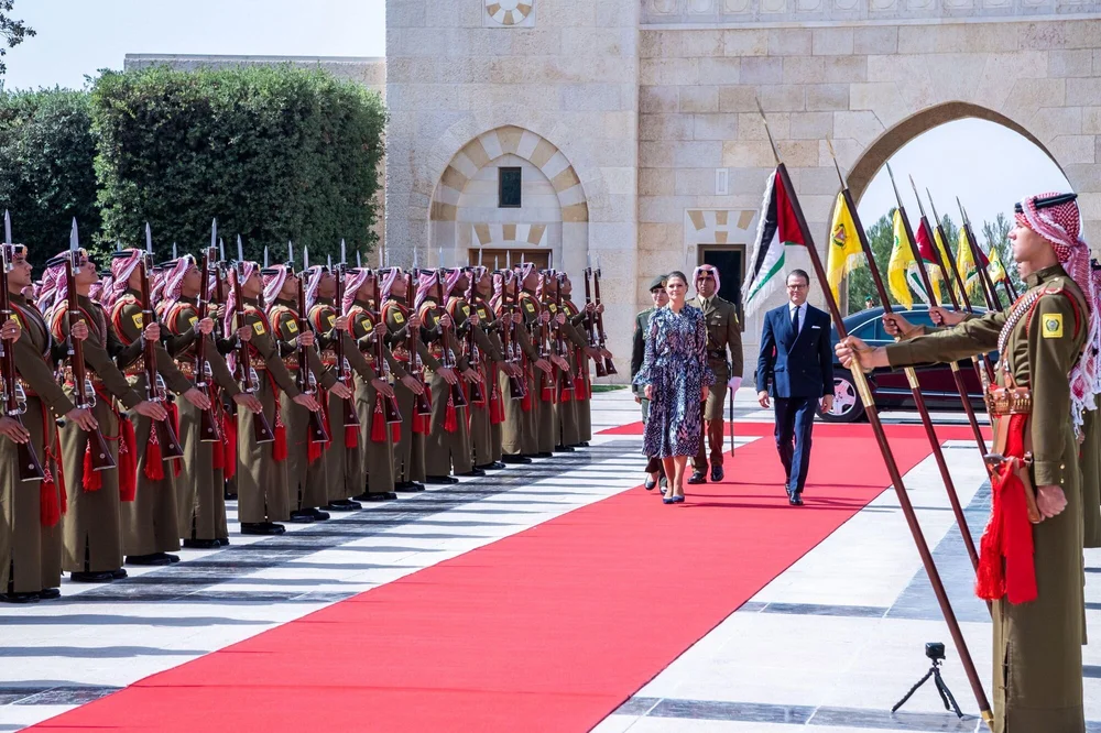 The King and Queen of Jordan Receive Crown Princess Victoria and Prince ...