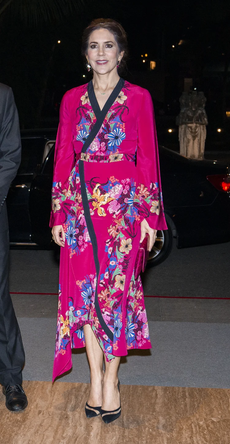 Crown Princess Mary Attends Dinner in Jakarta — Royal Portraits Gallery