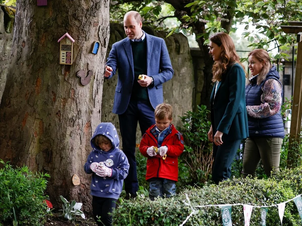 The Earl and Countess of Strathearn Visit Starbank Park in Edinburgh ...
