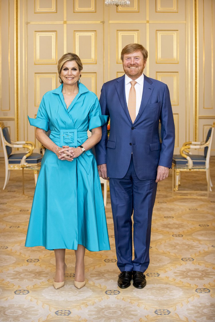 The King and Queen of the Netherlands Deliver Appeltjes van Oranje 2021 ...