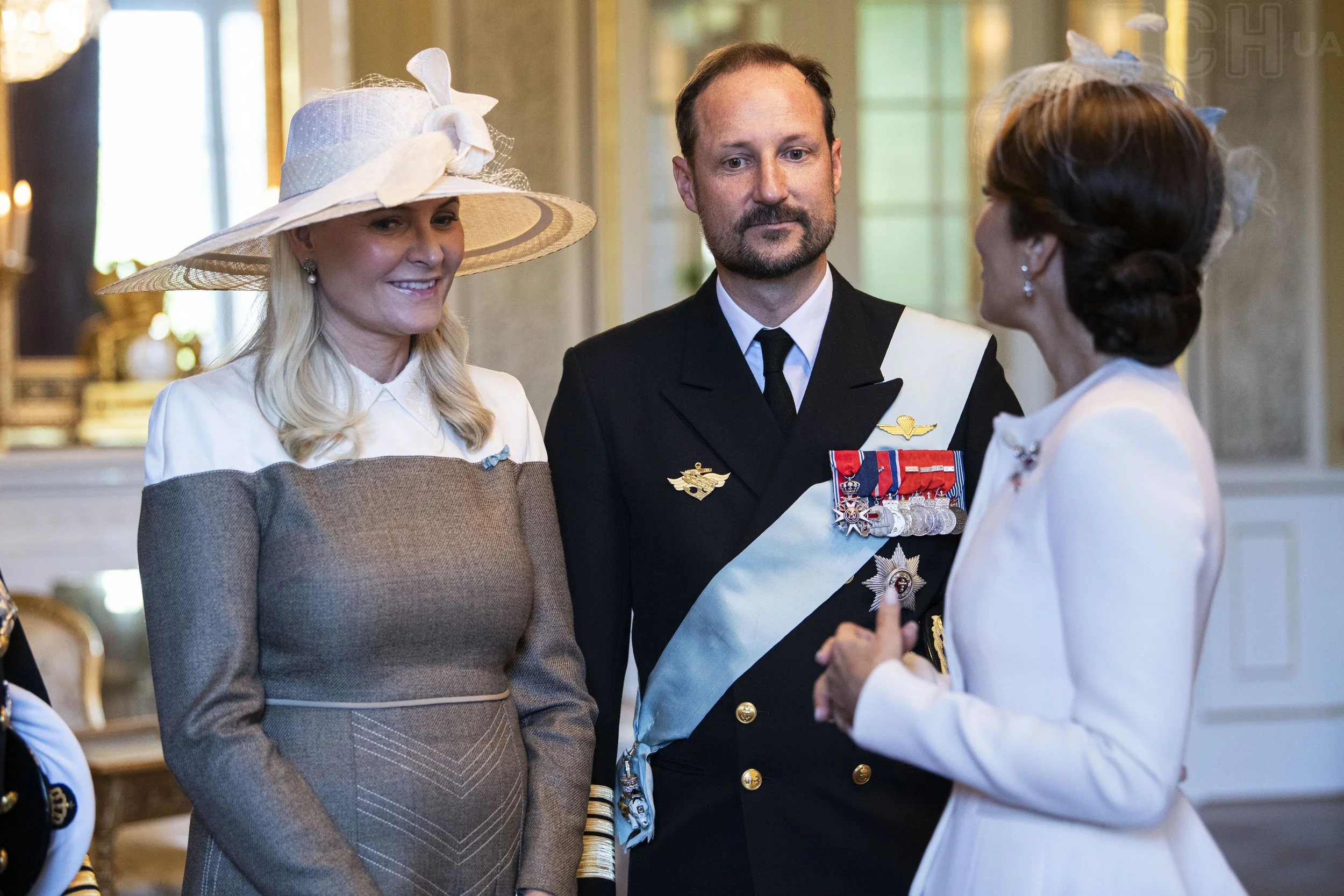 The Crown Prince and Crown Princess of Norway Welcome the King and ...