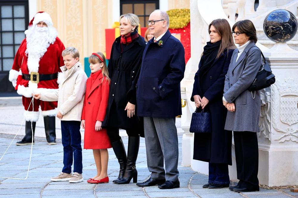 The Prince and Princess of Monaco Attend Monaco Christmas Tree Ceremony ...