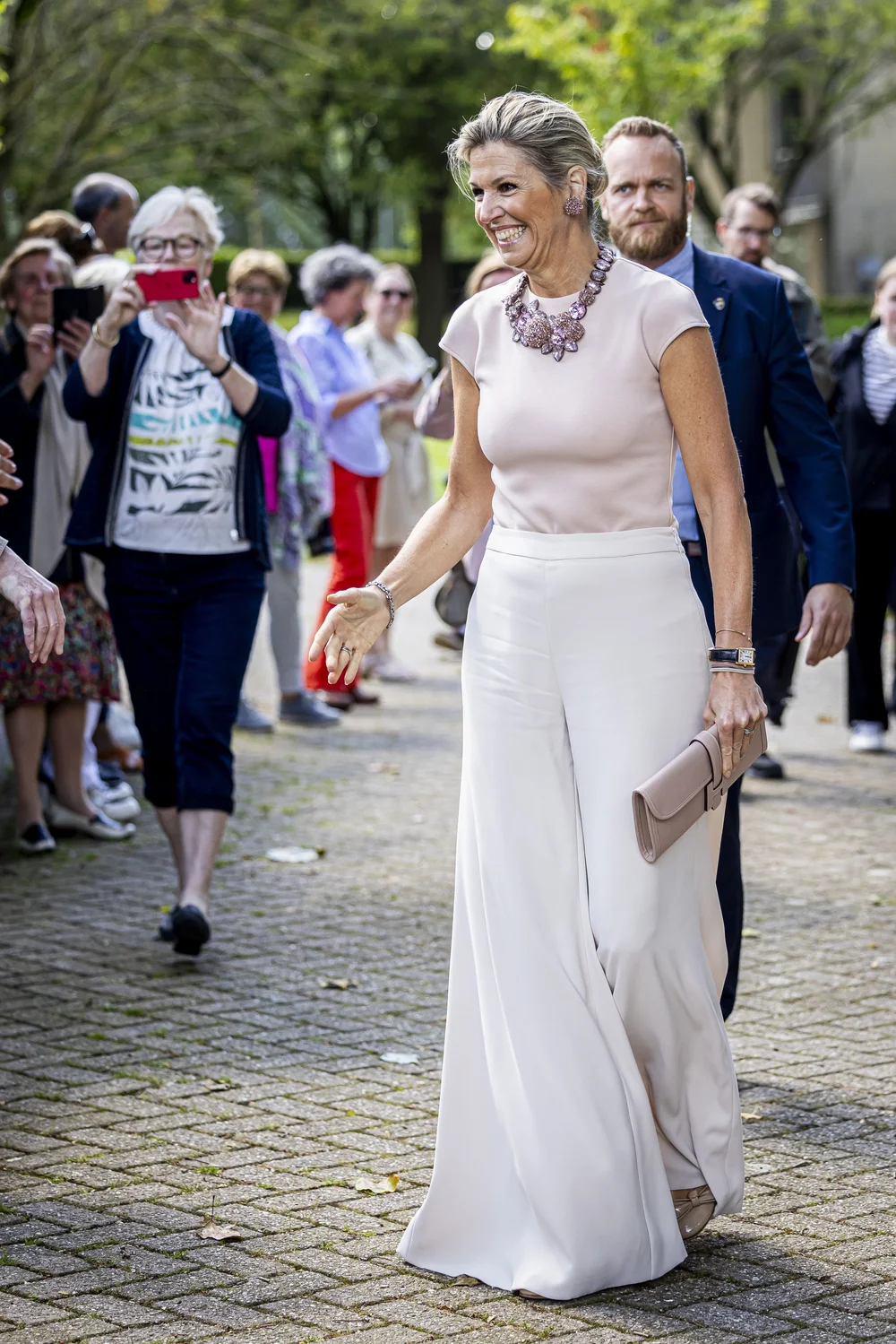 Queen Maxima Visits Zevenbergschen Hoek Neighbourhoods — Royal ...