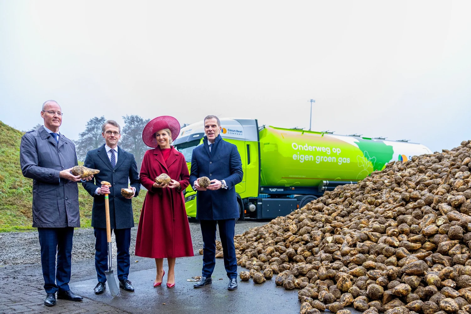 Queen Maxima Visits Royal Cosun in Dinteloord — Royal Portraits Gallery