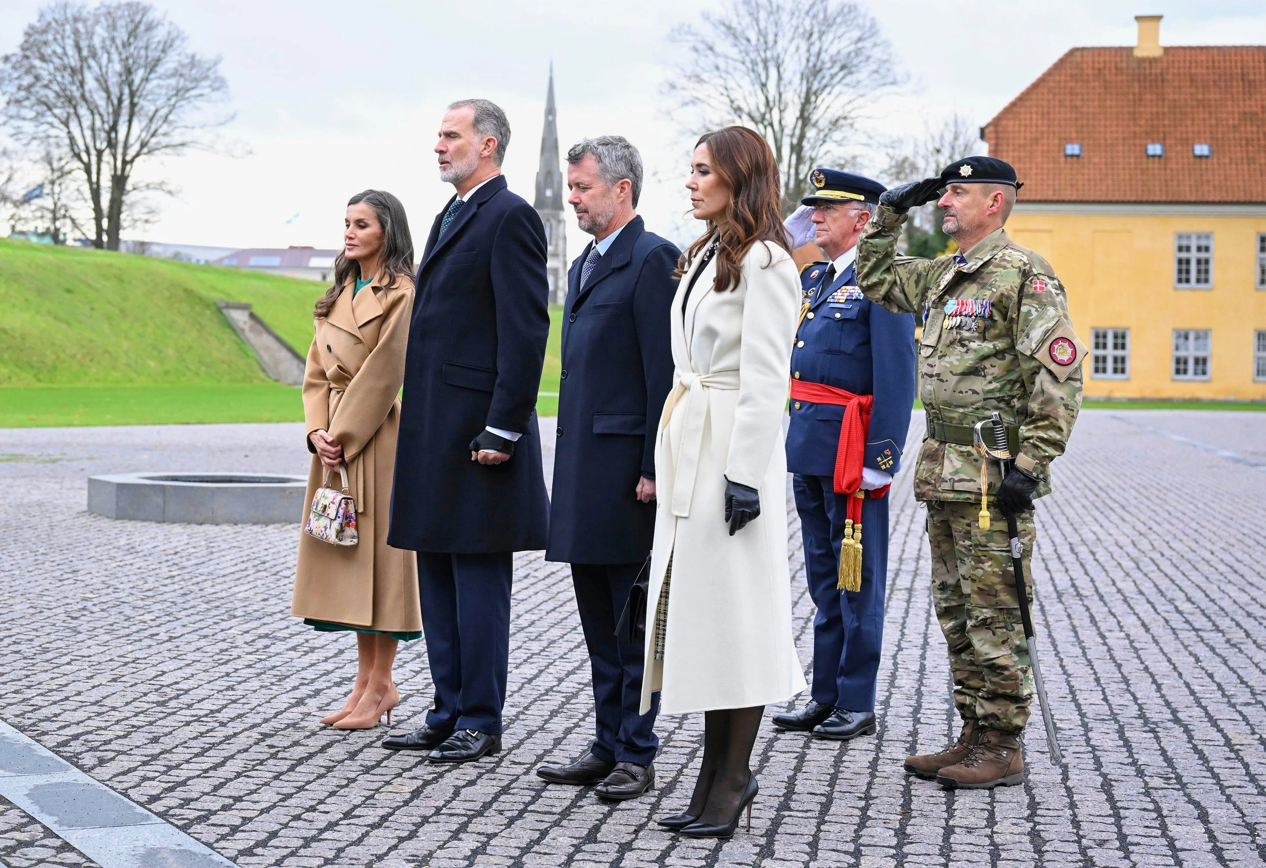 The King and Queen of Spain and the Crown Prince and Crown Princess of ...