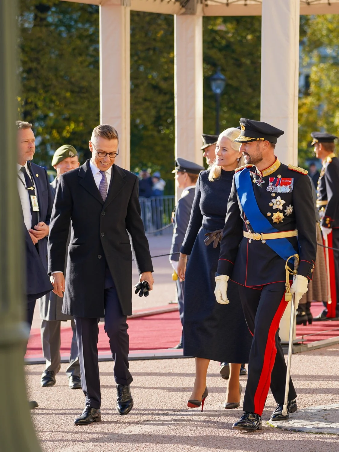 The Crown Prince and Crown Princess of Norway Welcome the President and ...
