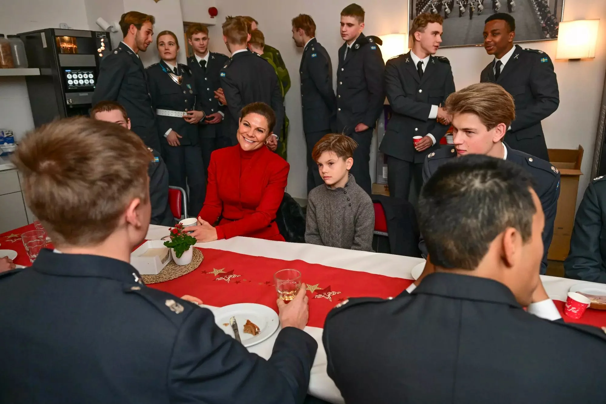 Crown Princess Victoria Visits Palace Guards on Christmas Eve — Royal ...