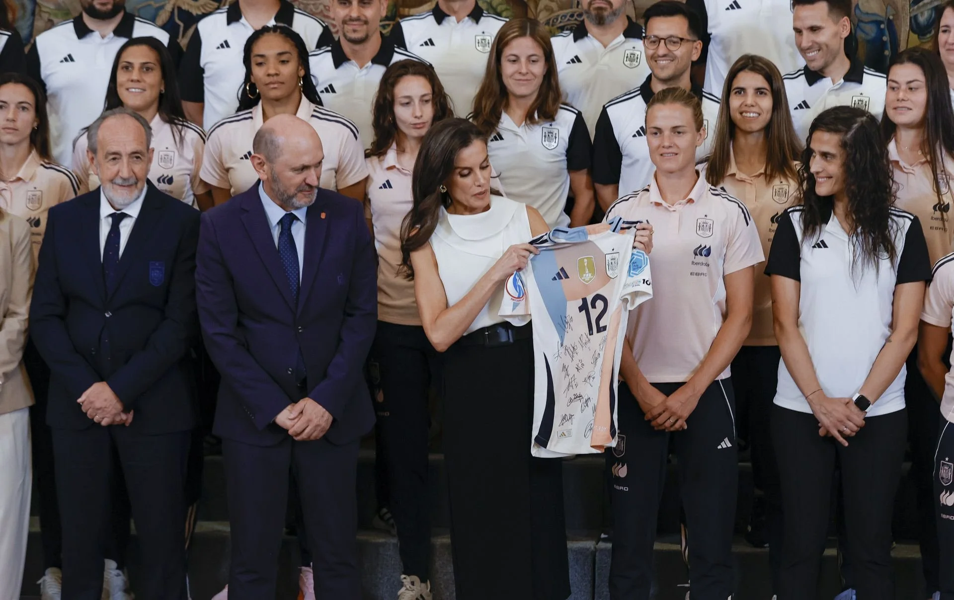 Queen Letizia Receves Women's National Football Team — Royal Portraits ...