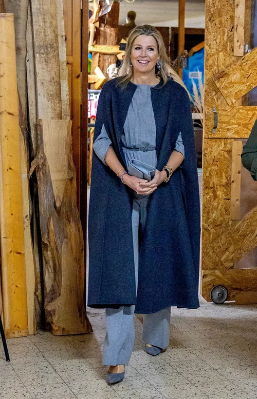 Queen Maxima Visits De JoJo Workshop in Sassenheim — Royal Portraits ...