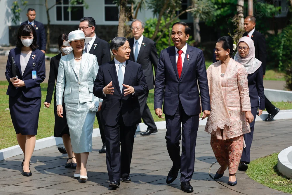 The Emperor and Empress of Japan Visit Bogor Palace — Royal Portraits ...