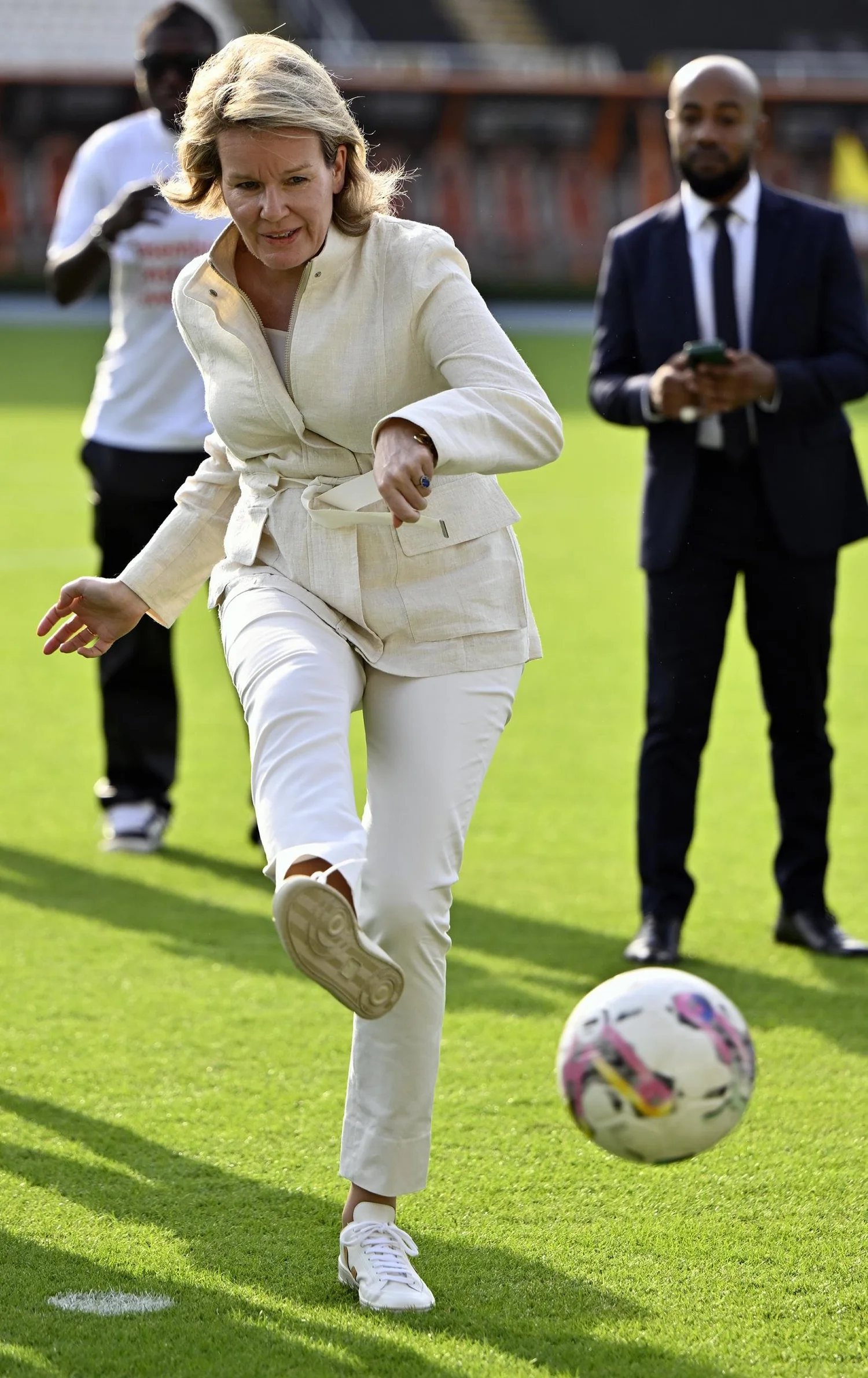 Queen Mathilde Meets with Young Ivorian Athletes in San Pedro — Royal ...
