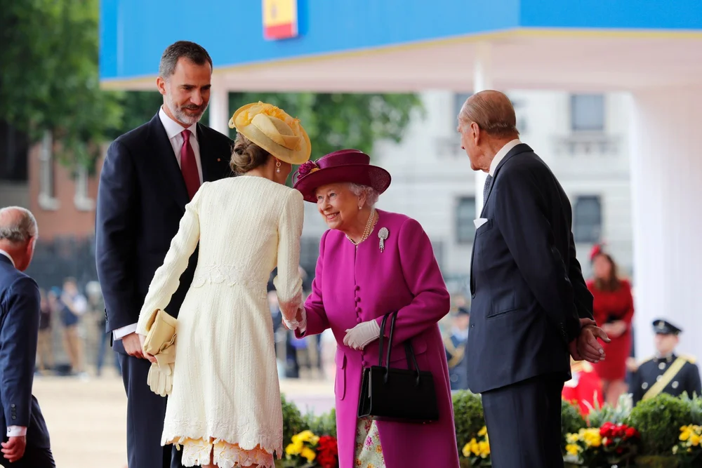 The Queen and Prince Consort of the United Kingdom Welcome the King and ...