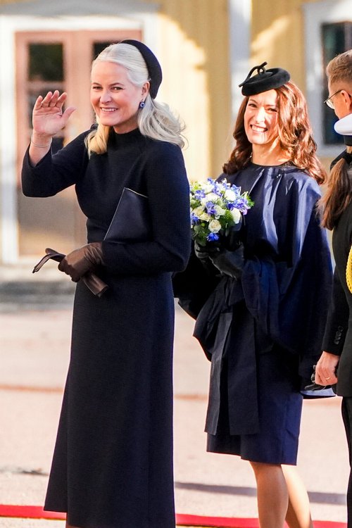 The Crown Prince and Crown Princess of Norway Welcome the President and ...