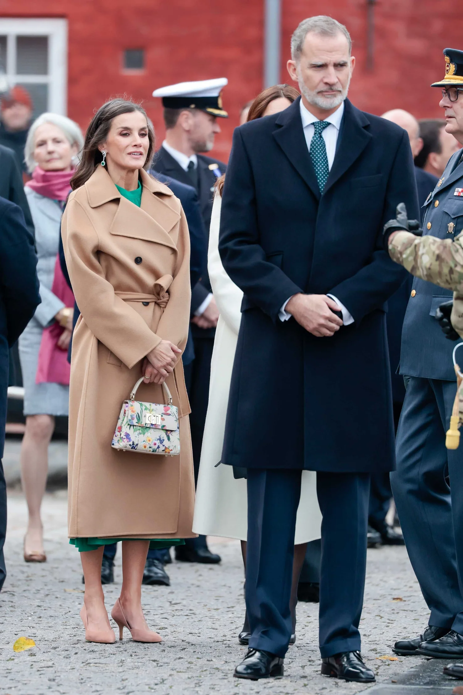 The King and Queen of Spain and the Crown Prince and Crown Princess of ...