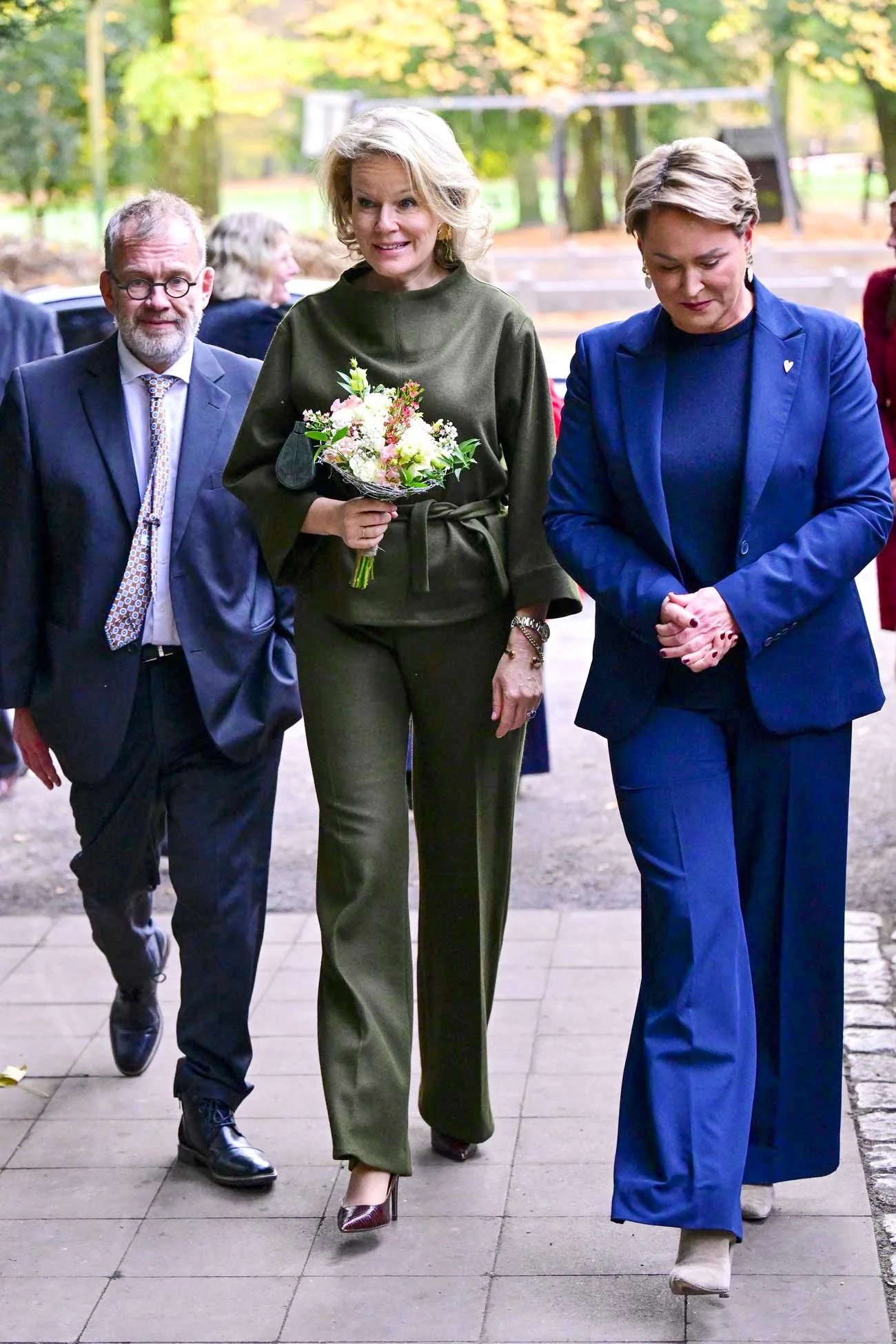Queen Mathilde Attends Play Performance at Théâtre de Poche — Royal ...