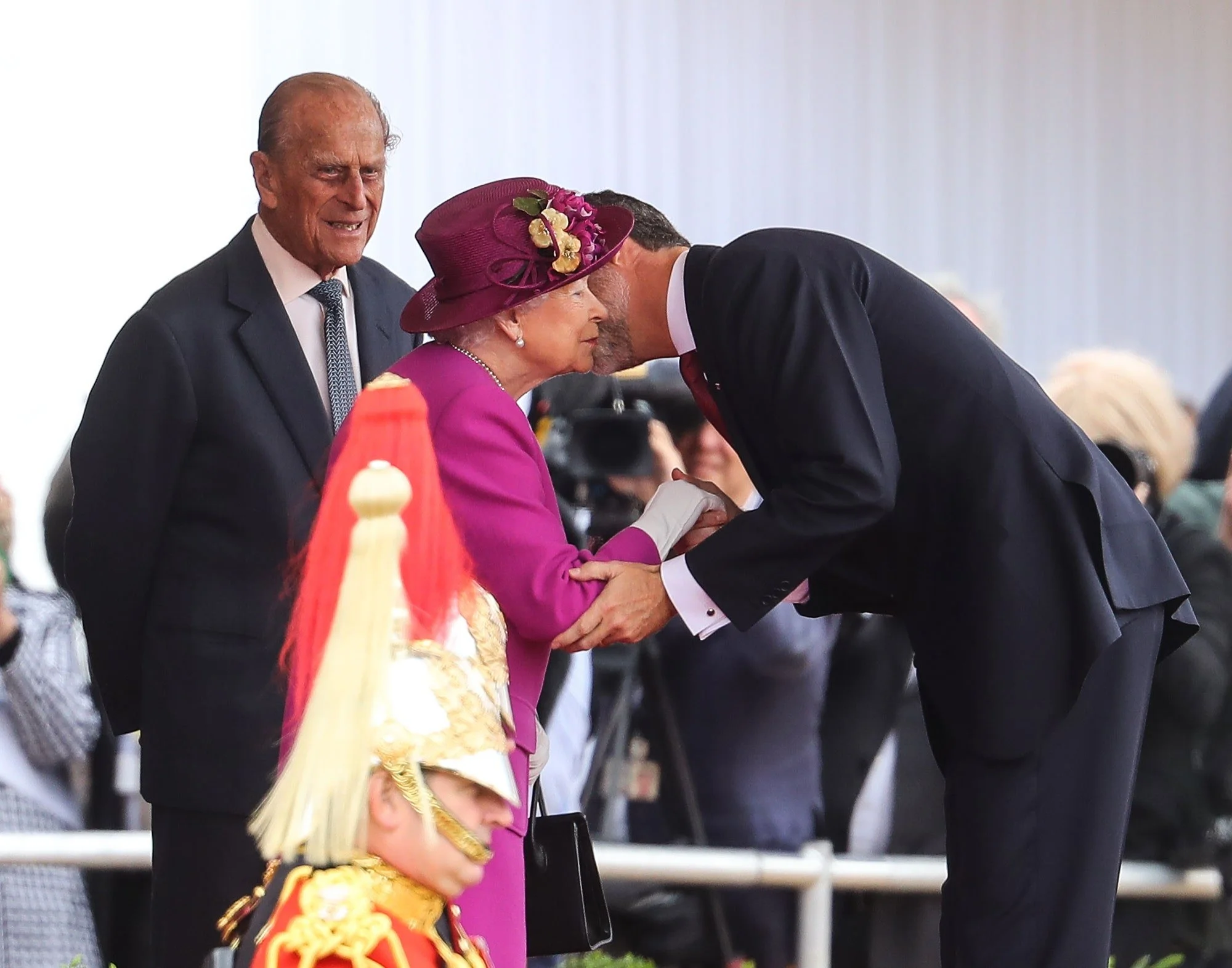 The Queen and Prince Consort of the United Kingdom Welcome the King and ...