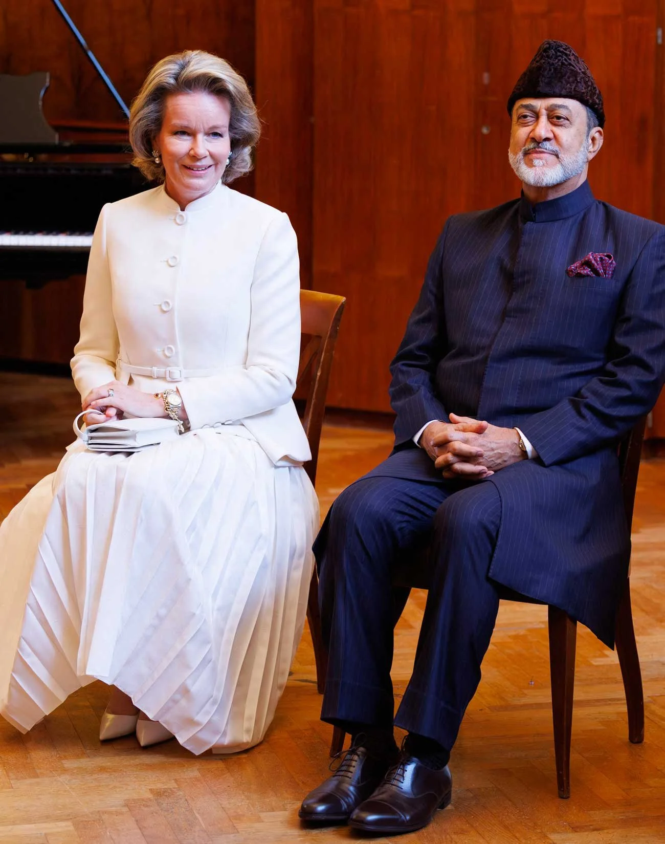 The King and Queen of the Belgians and the Sultan of Oman Visit Queen ...