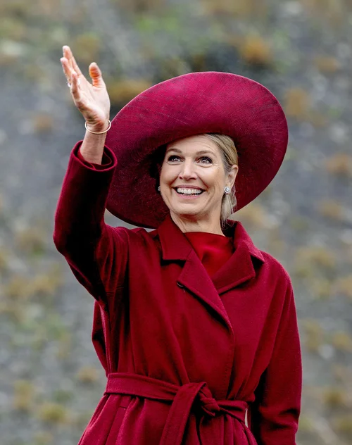 Queen Maxima Visits Royal Cosun in Dinteloord — Royal Portraits Gallery