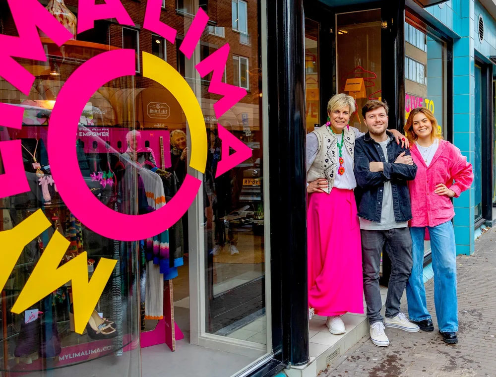 Princess Laurentien and Countess Eloise Open Vintage Clothing Store My ...