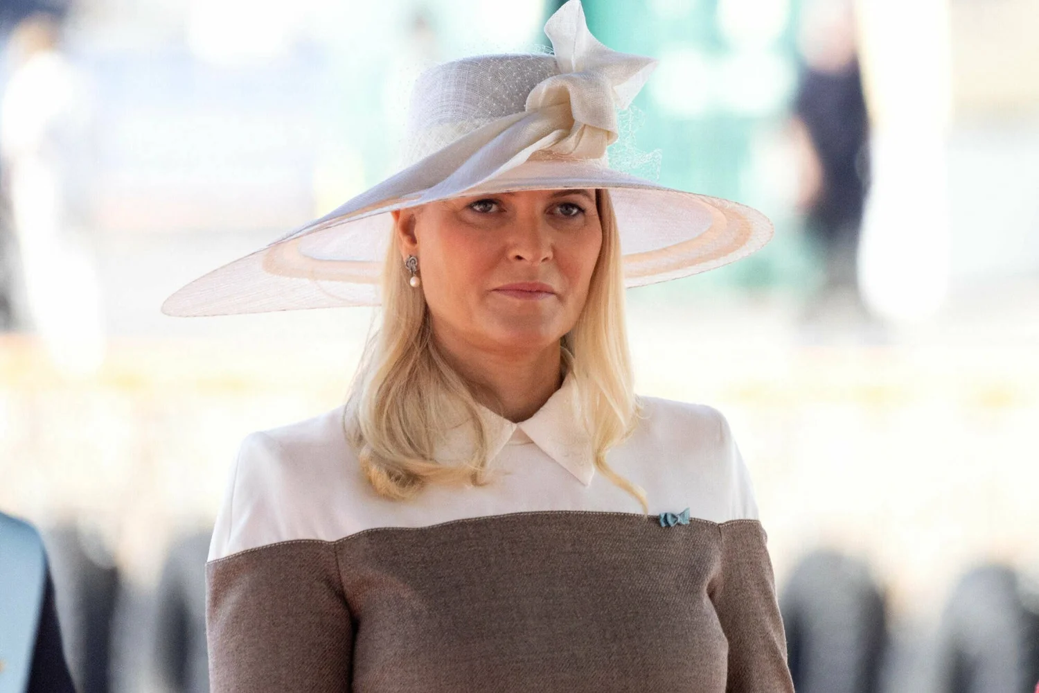 The Crown Prince and Crown Princess of Norway Welcome the King and ...