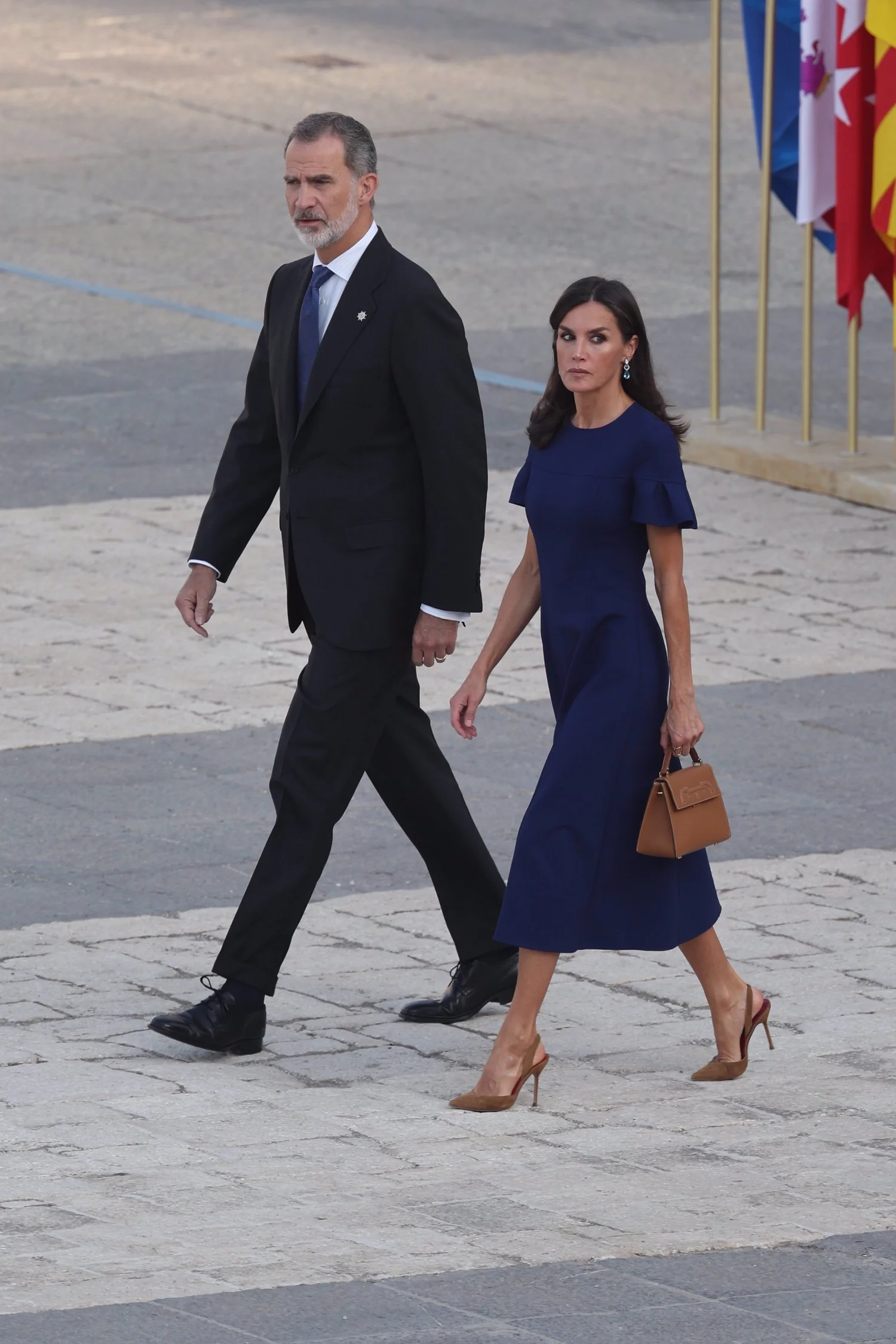 The King and Queen of Spain Honour COVID-19 Victims — Royal Portraits ...