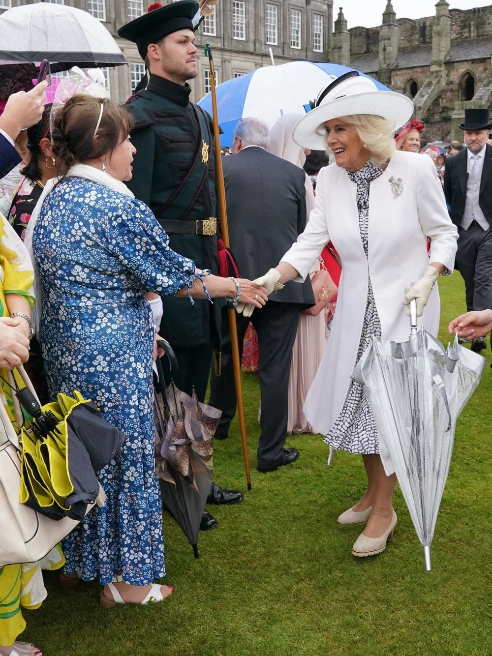 The King and Queen of the United Kingdom Host Royal Garden Party at ...