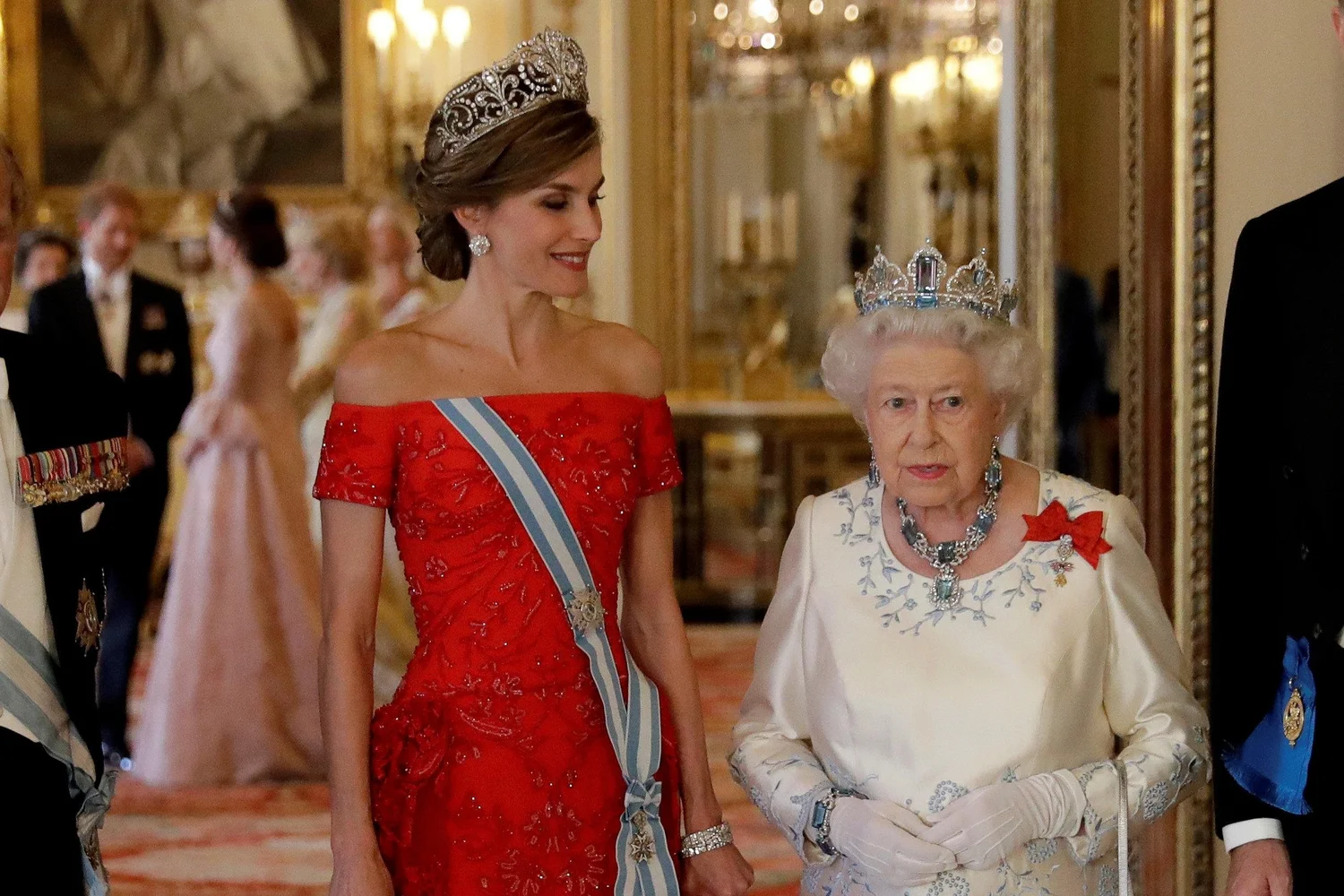 The Queen and Prince Consort of the United Kingdom Host State Banquet ...