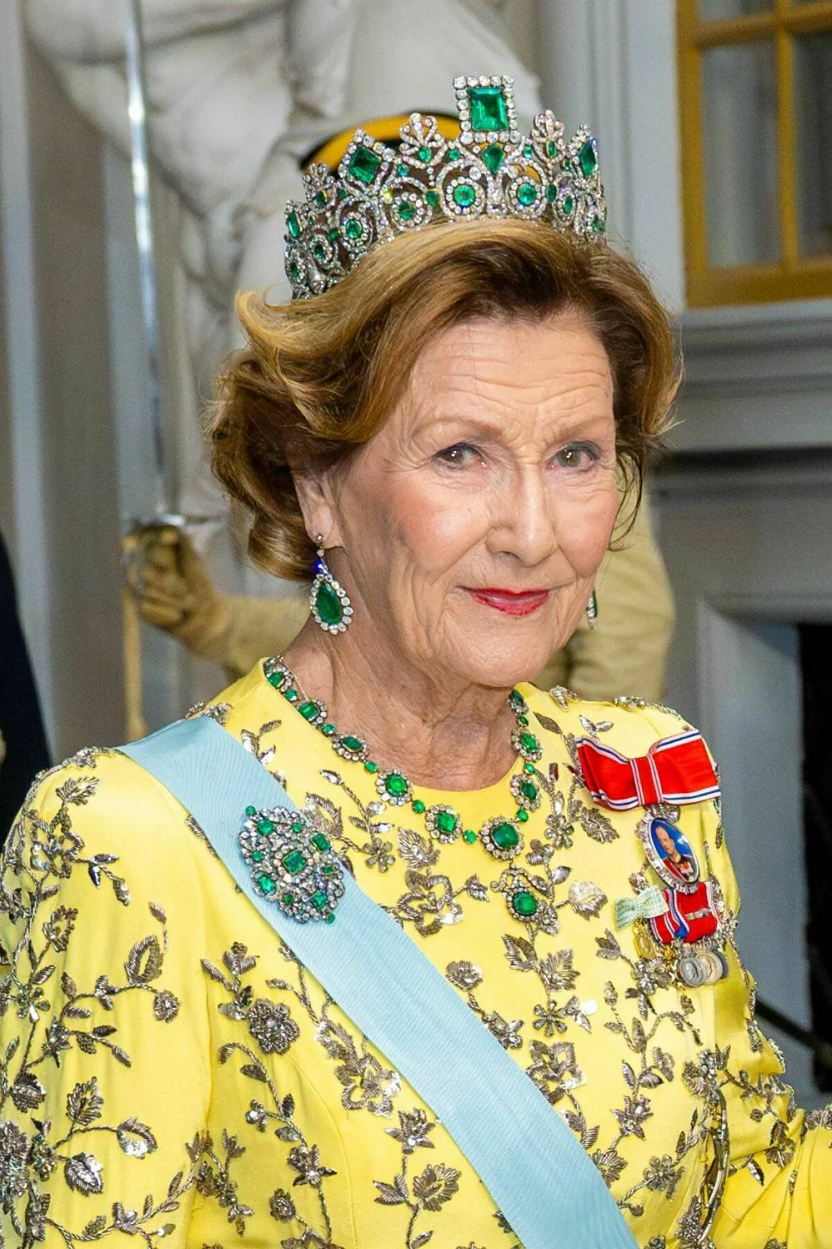 Queen Sonja Attends Golden Jubilee Banquet — Royal Portraits Gallery