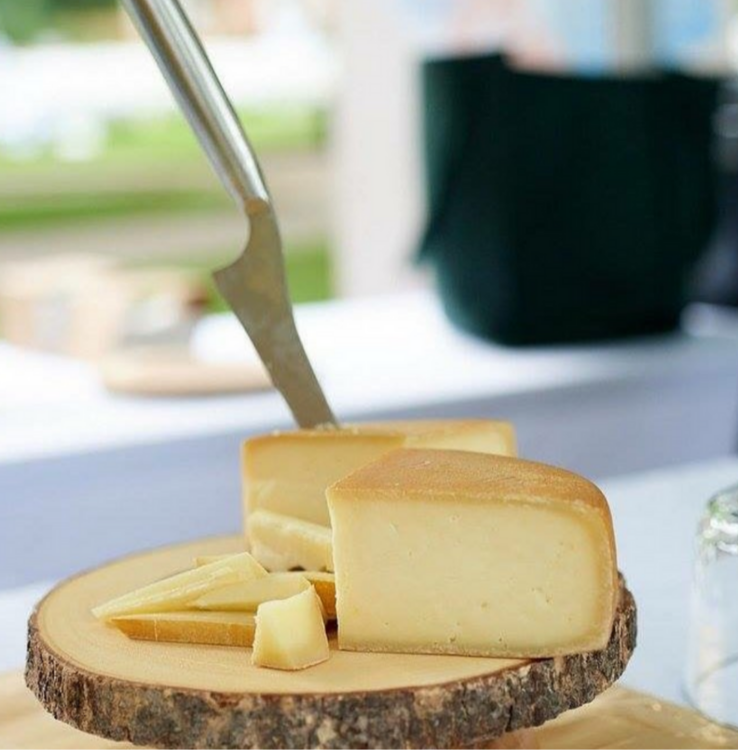 Niagara Gold — Upper Canada Cheese Company