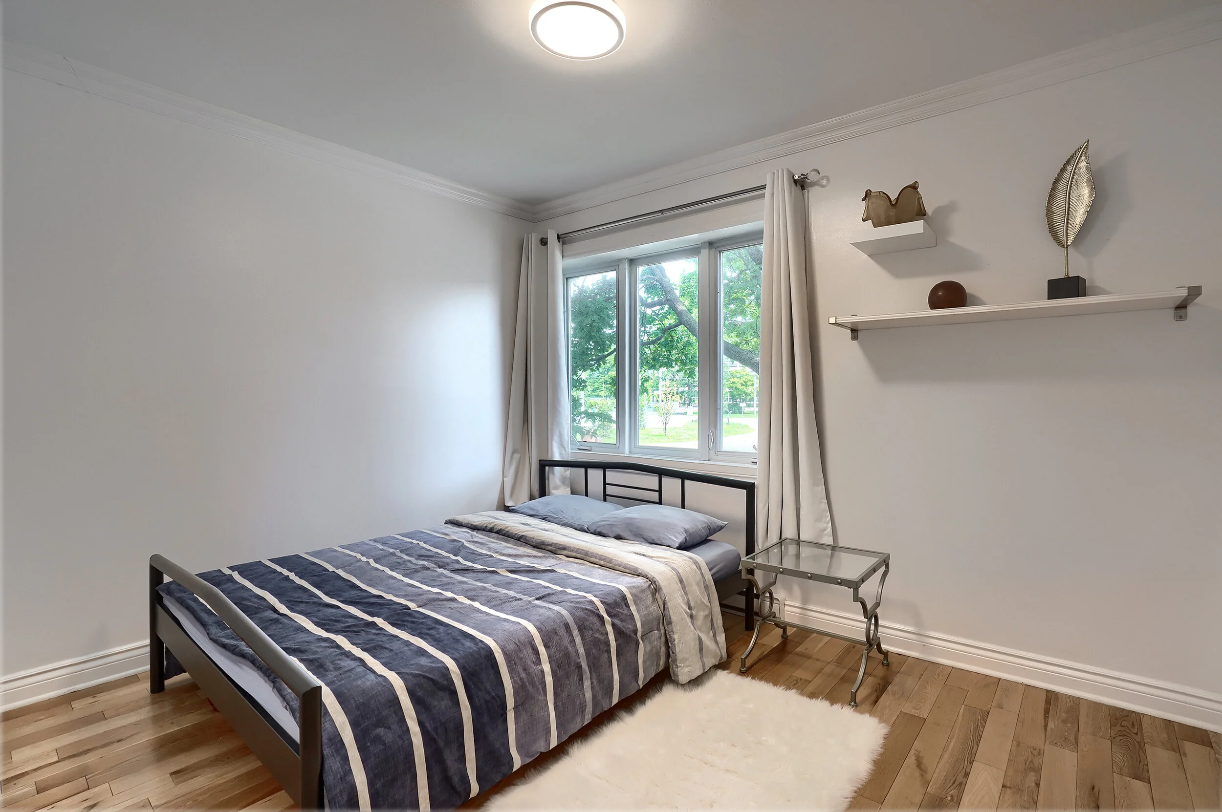 5786-5788 Av. Trinity — Your Site Title