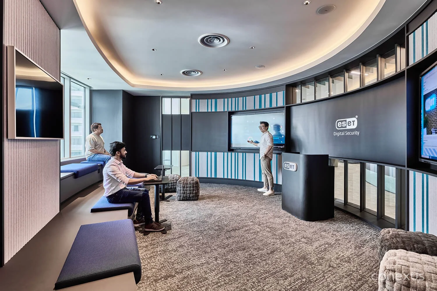 5 Types of Meeting Room Layouts | ⚫⚪ Conexus Studio