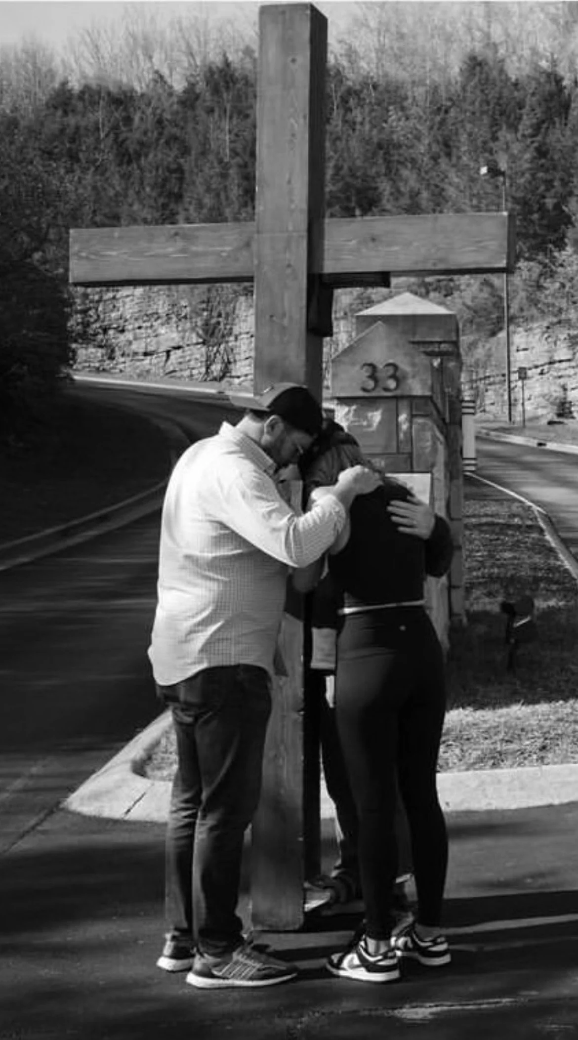 Special Guest Dan Beazley, The message of the Cross — Barn45