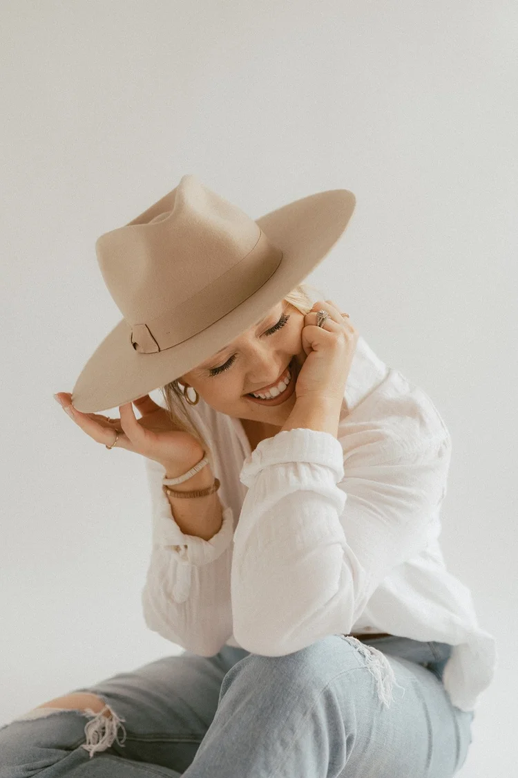 Madeline Turner : Photography, Education, Lifestyle