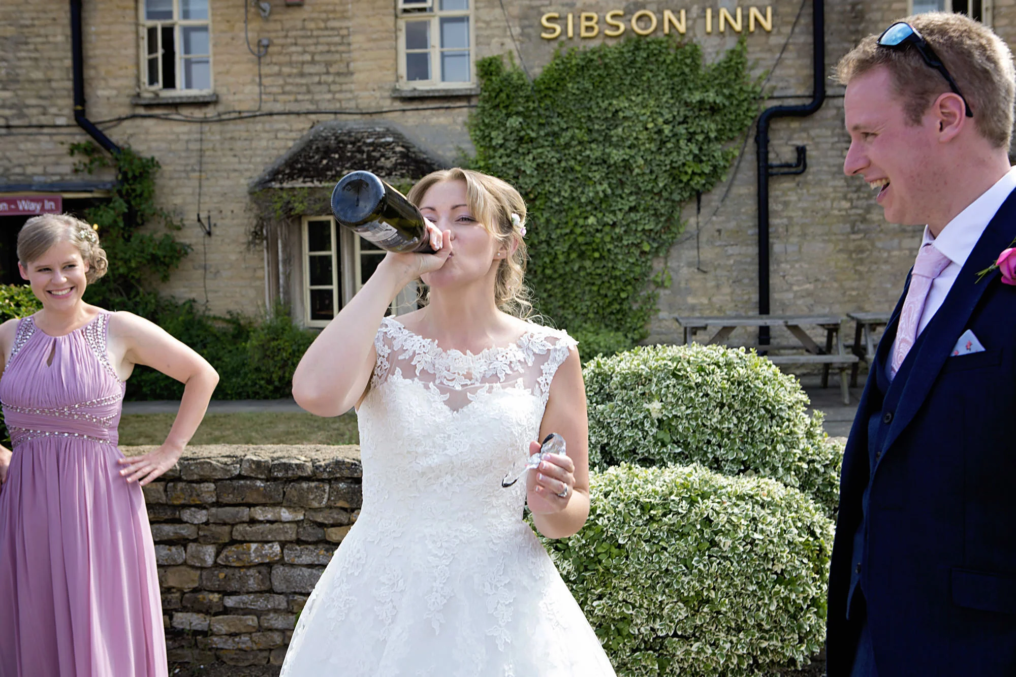 Wedding photos Sibson Inn - Wedding and family photographers ...