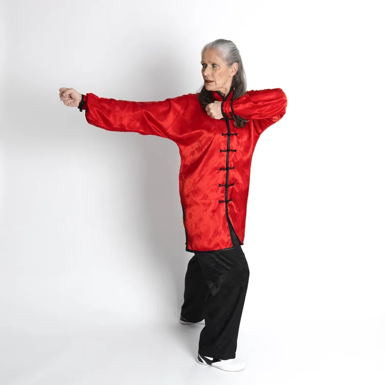 Daoyin Yangsheng Gong Shi Er Fa — Rising Moon Tai Chi