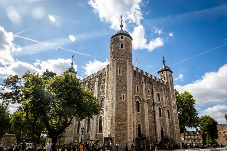 Why did people build castles? — Seeing the past