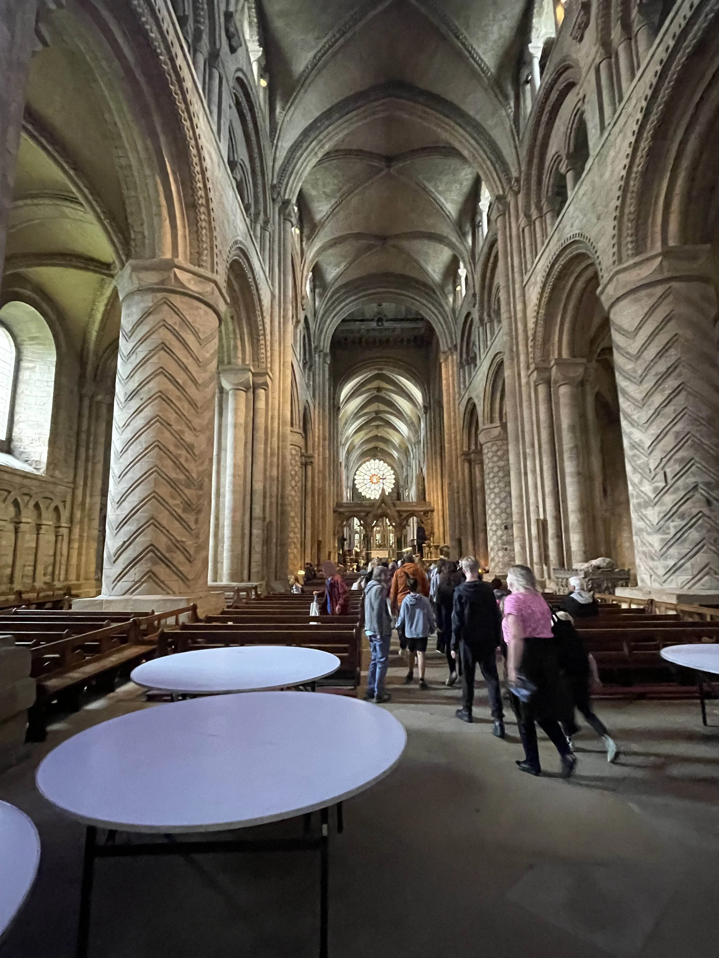 Durham Cathedral; discover this magnificent cathedral, its treasures ...