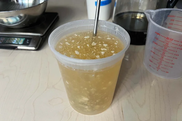 How to Mix and Use CMC Gum Solution for Pottery and Ceramic Glazes ...