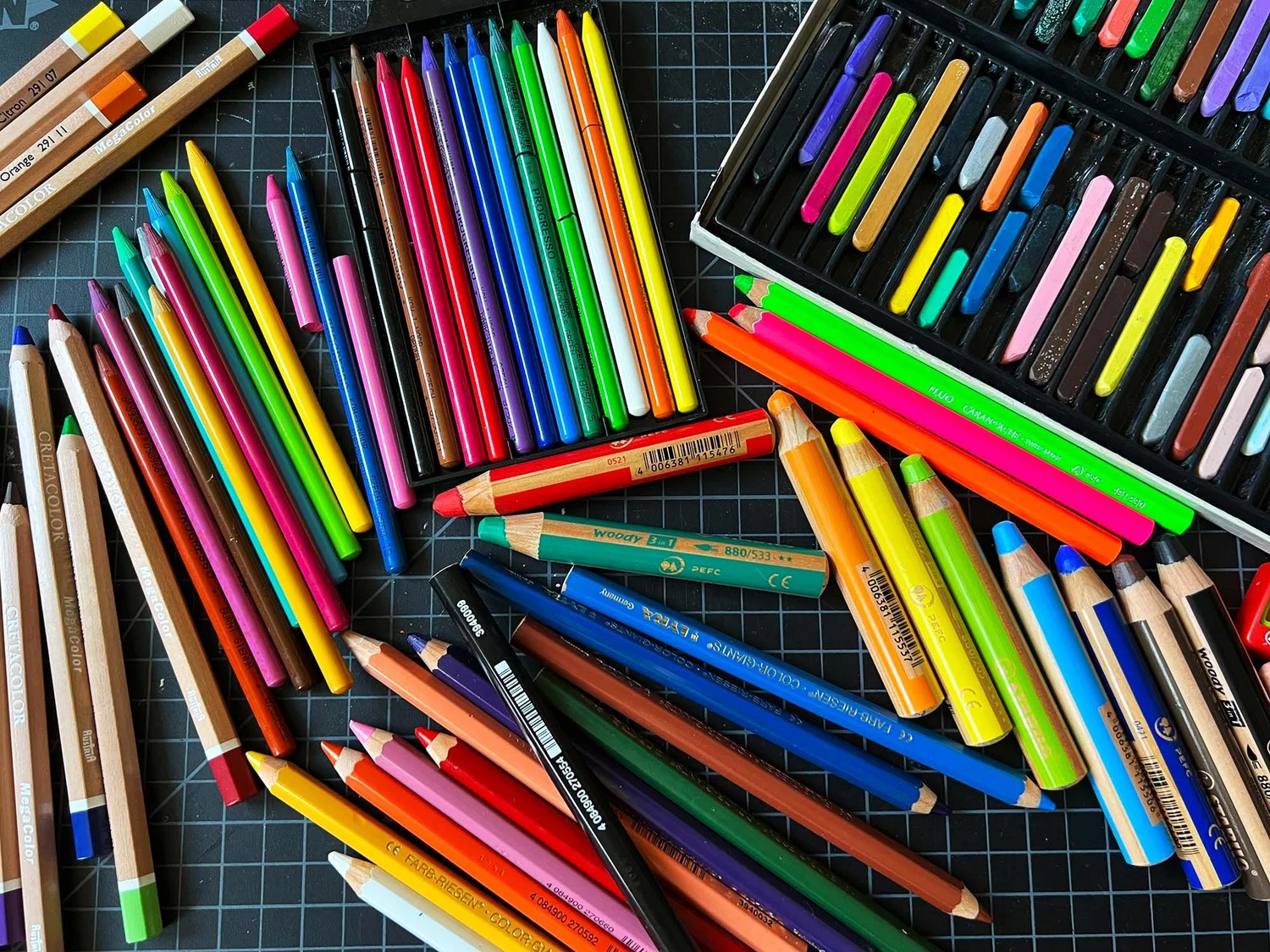 The Best Chunky Colored Pencils for Drawing and Sketching — The Studio ...
